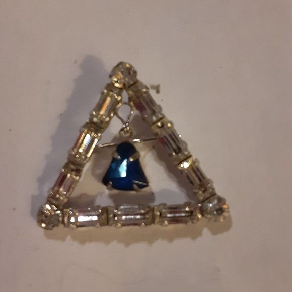 Fashionette | Jewelry | Vintage Fashionettesilvertone Triangle Pin ...